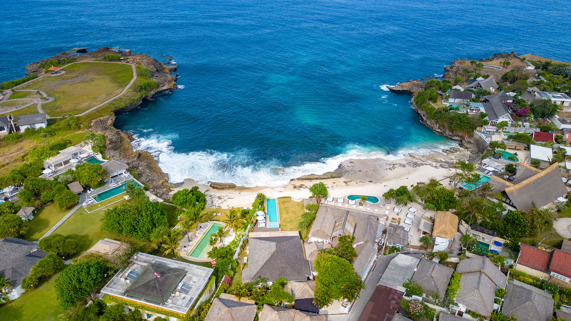 The Beach House at Sandy Bay - 4 Bedroom Beachfront Villa in Lembongan ...
